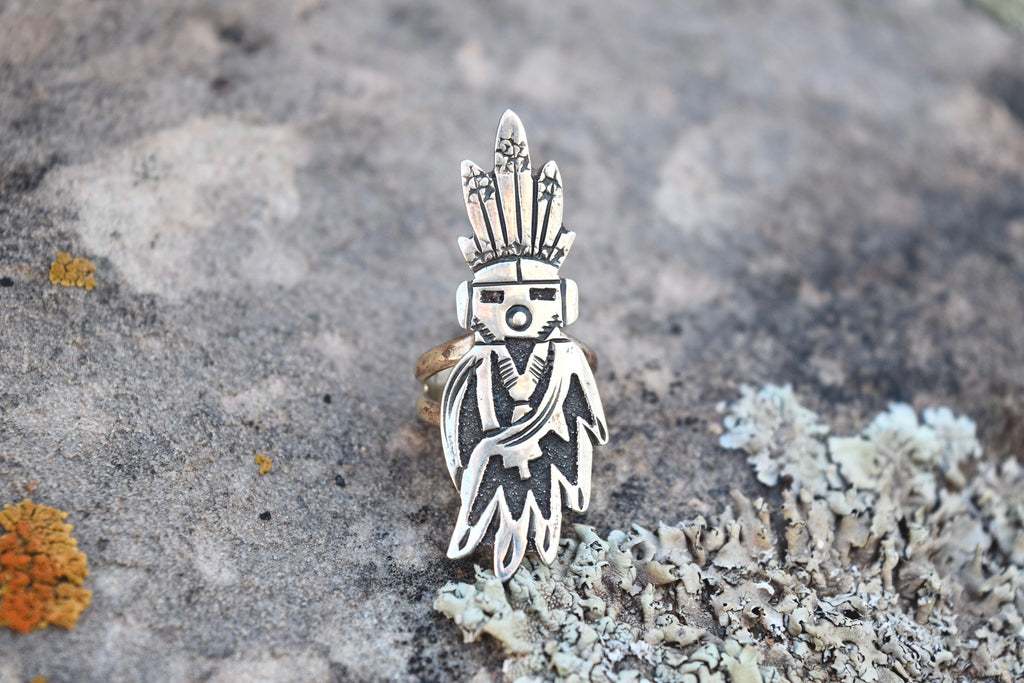 MANA RING FROM THE RODGERS COLLECTION – Chaco Canyon Trading